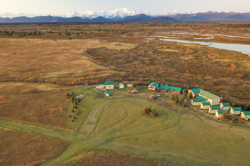 Tsiu River Lodge - Alaska Expedition Company - Fishing & Hunting Lodge ...